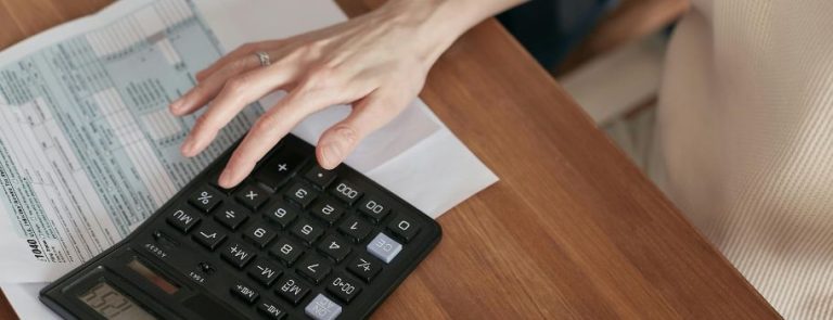 Wat Is Een PO-Nummer? Betekenis & Voorbeelden Uitgelegd